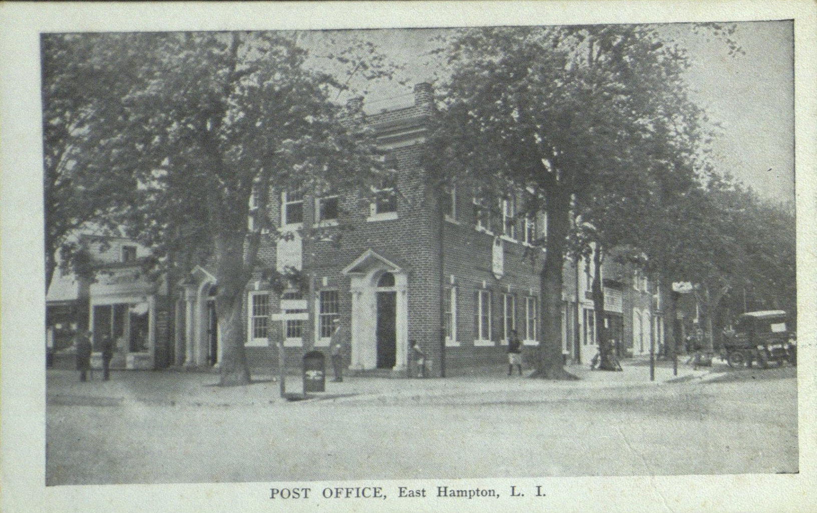 Post Office, East Hampton, L.I. postcard image